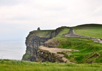 Hiking Doolin to The Cliffs of Moher (Doolin Cliff Walk) - Your Irish ...
